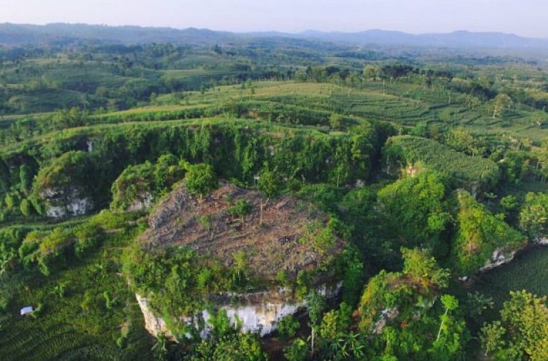 Destinasi Baru di Grobogan! Puncak Pelangi Gunung Ulo Wirosari Grobogan ...