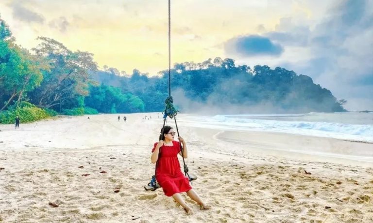 Akses dan Harga Tiket Masuk Pantai Sendiki Malang - Trip Jalan Jalan